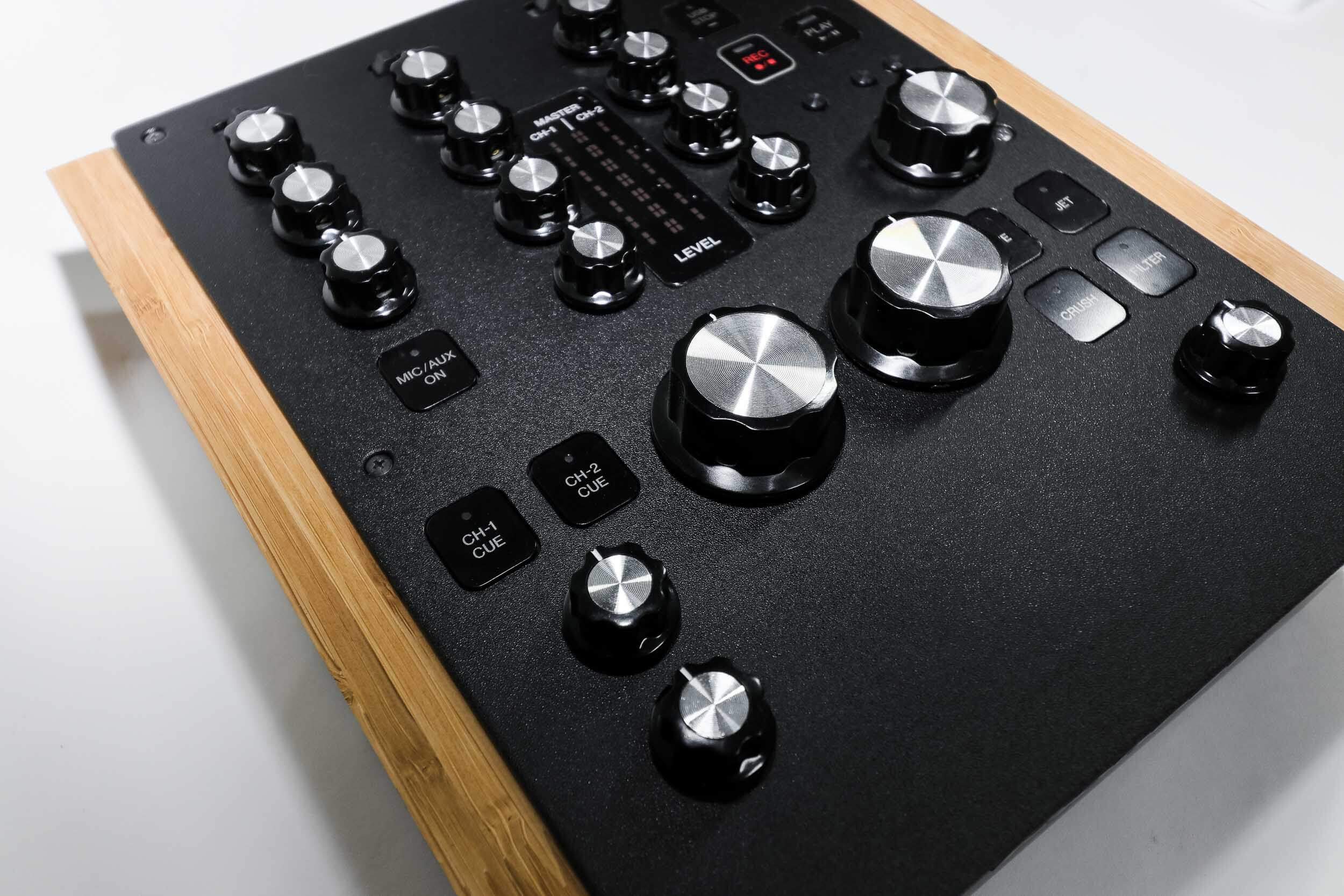 片耳ヘッドフォン/ロータリーミキサー制作 SIDECHECK | Stick Headphone, Lollipopheadphone ...